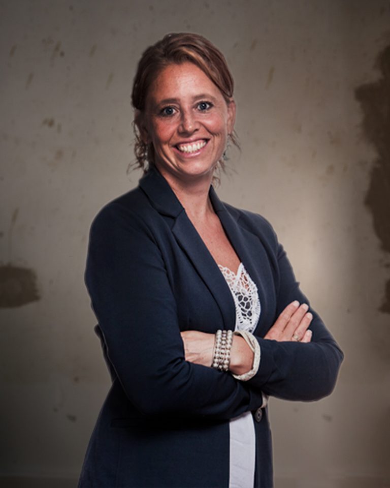 Over Angelique van der Waal - Stapelfinancieringen